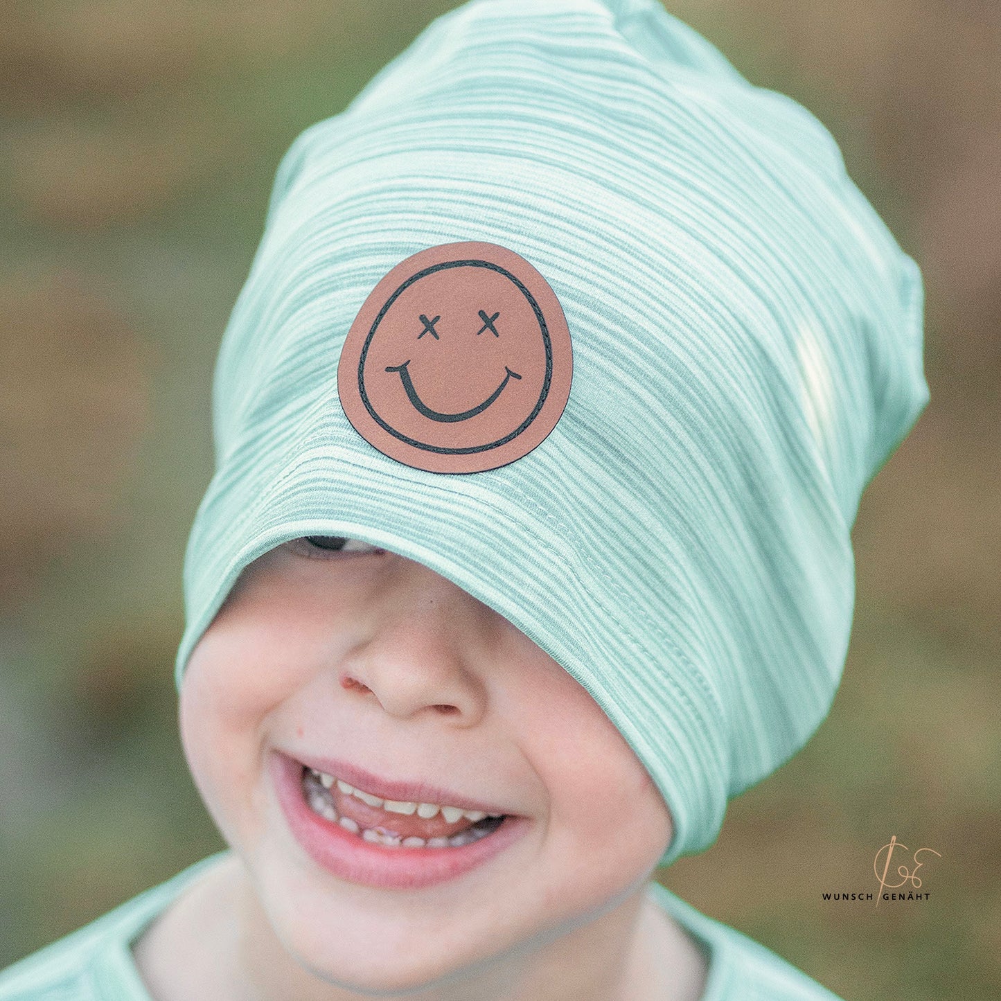 Badass Smiley PNG Datei – moonndphase